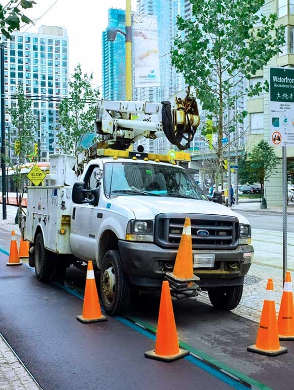 Great Bucket Truck Sign Service - We serve greater Houston