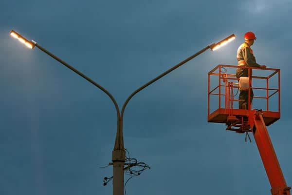 Lighting Maintenance Service - Universal Sign and Graphics