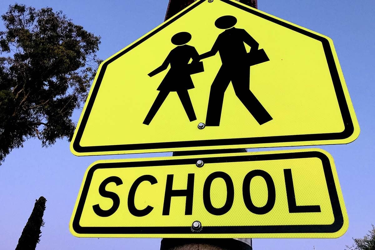 Custom Free Standing Signage and Pole Signs - Universal Sign and Graphics